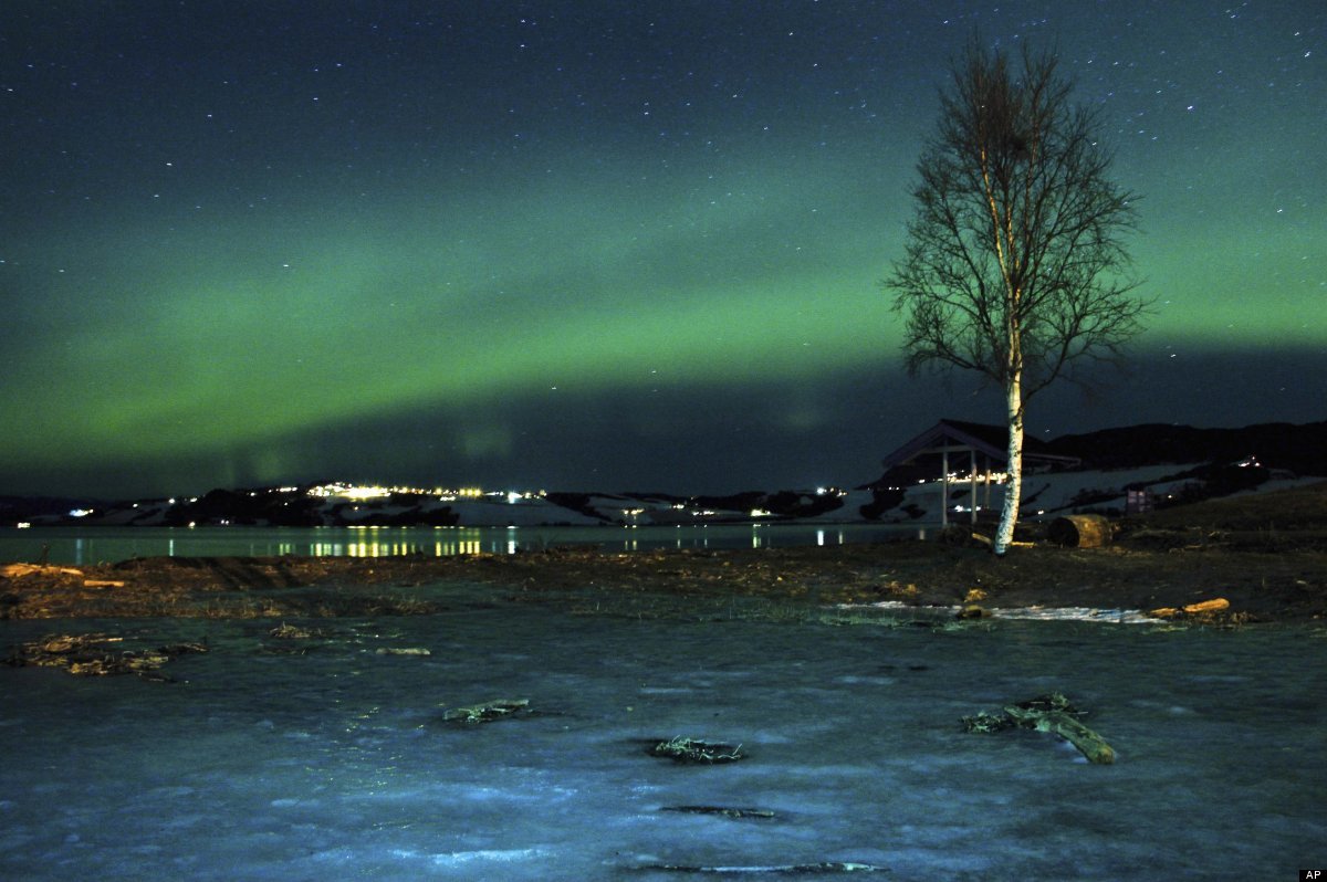 Aurora Borealis 2012: Solar Flare Could Make Northern Lights Visible ...