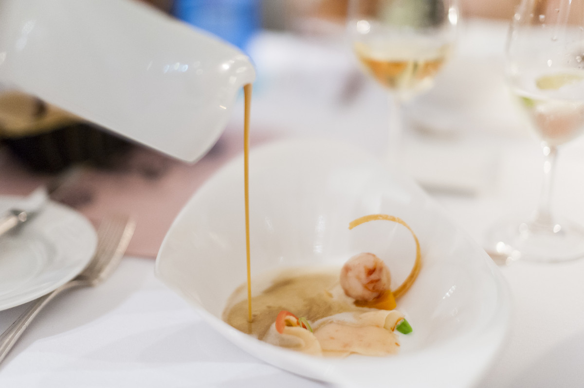 14 Things That Only Happen At Fancy Restaurants Huffpost