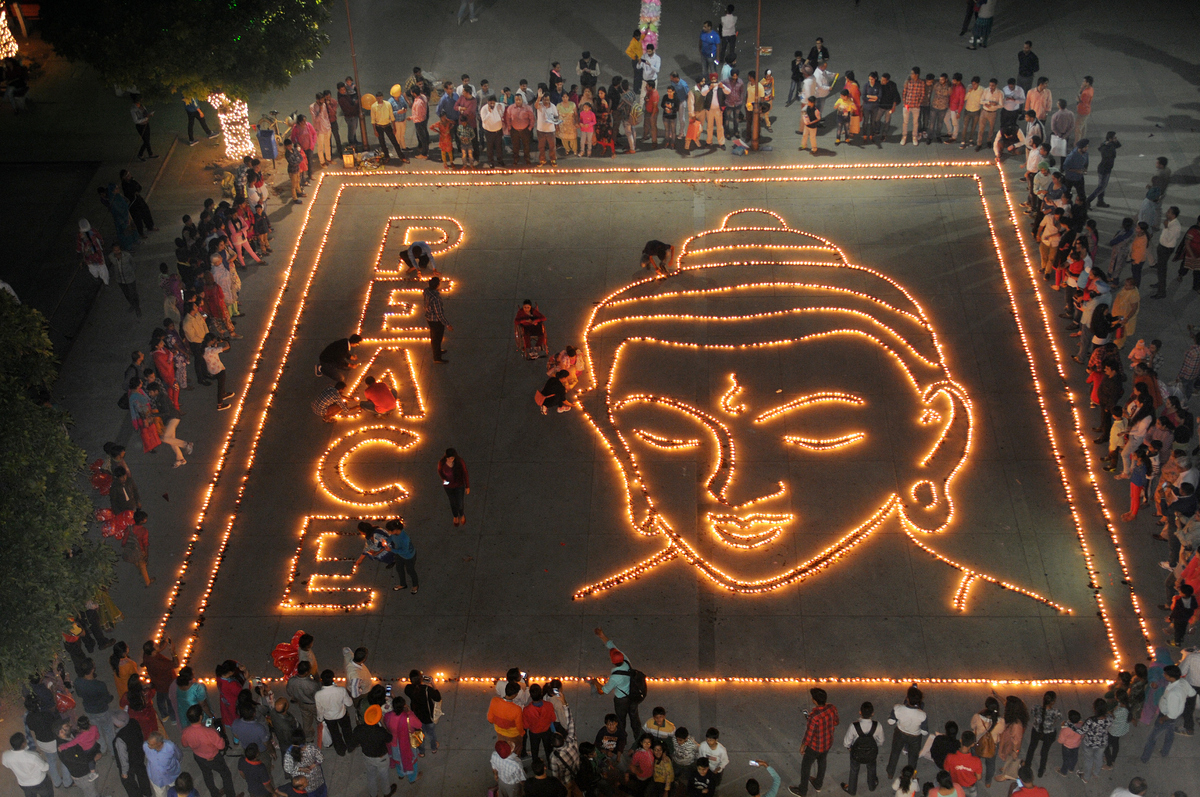 Diwali 2015: Stunning Pictures Of Hindus, Jains And Sikhs Celebrating ...