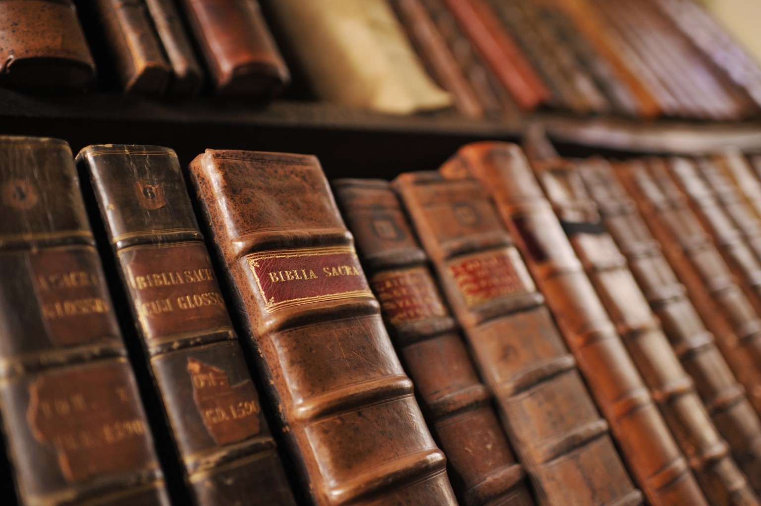 Old Book Smell Why Do We Love It VIDEO HuffPost