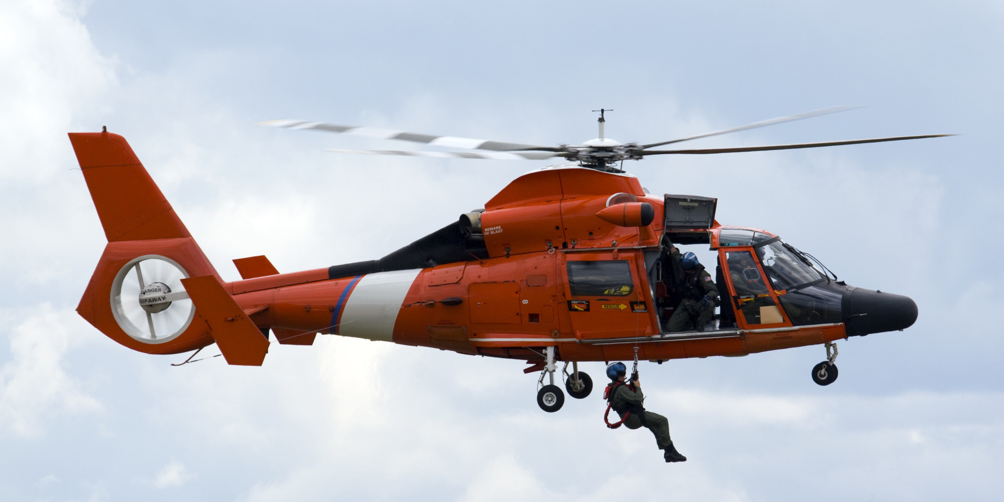 Coast Guard Rescues Diver In Dark Deep And Sharky Oahu Waters Huffpost