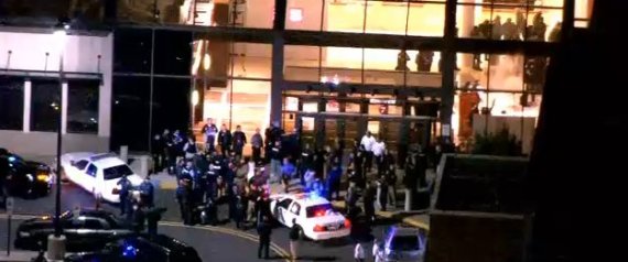 New Jersey Mall Shooting Police Search For Gunman After Incident At