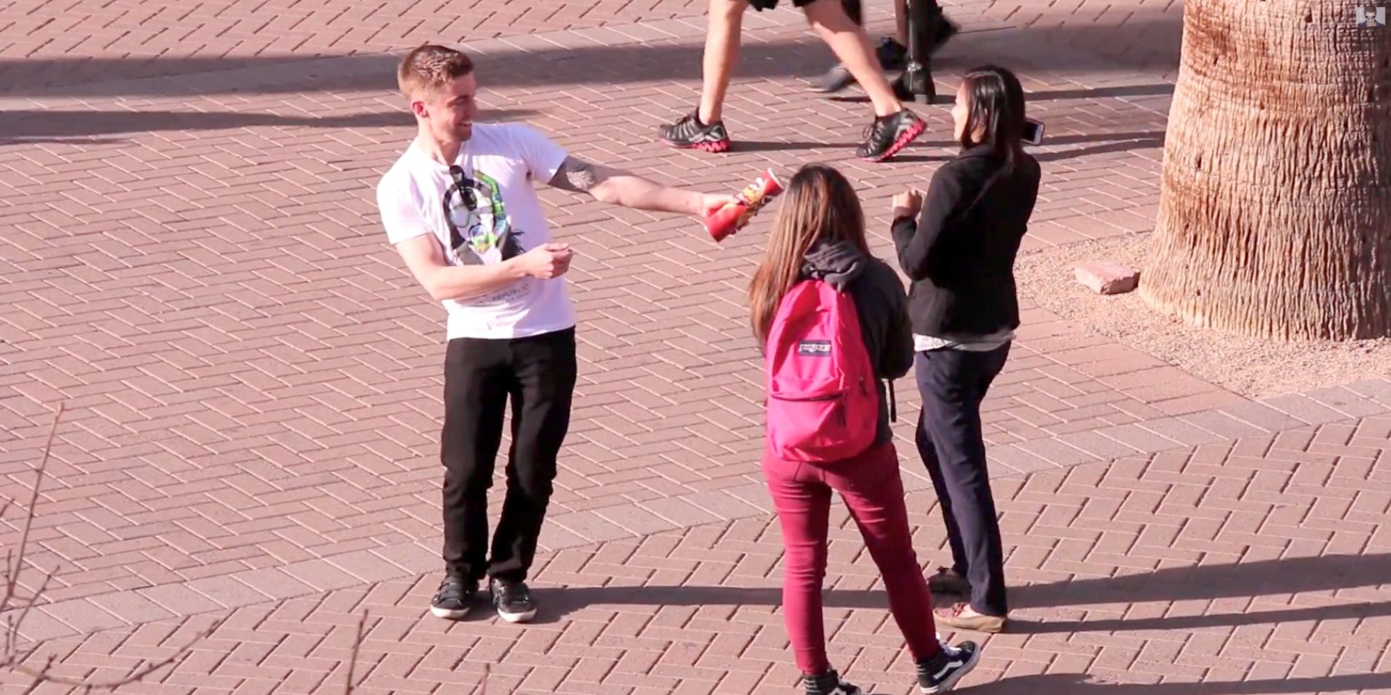 This Is How You Make People Paranoid Over A Pringles Can Huffpost