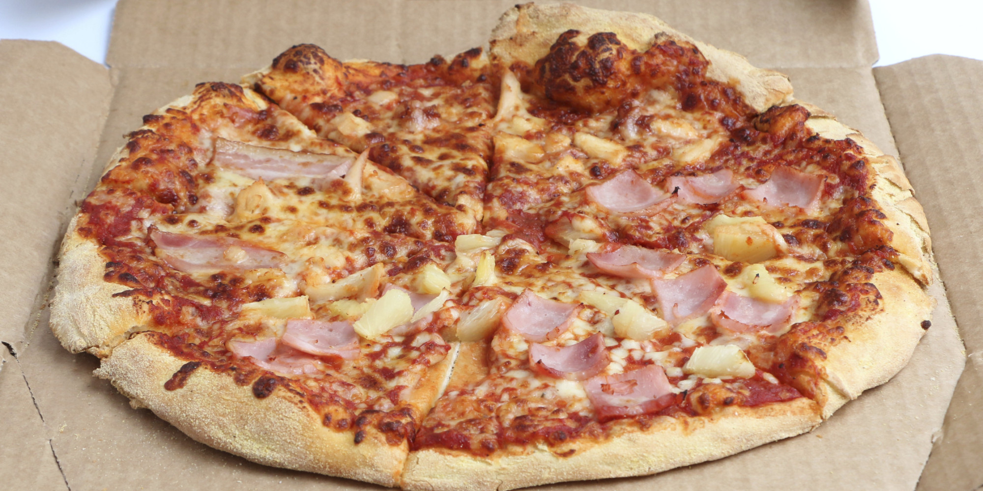 Genius Pizza Box Transforms Into Plates And Then Storage For Leftovers 