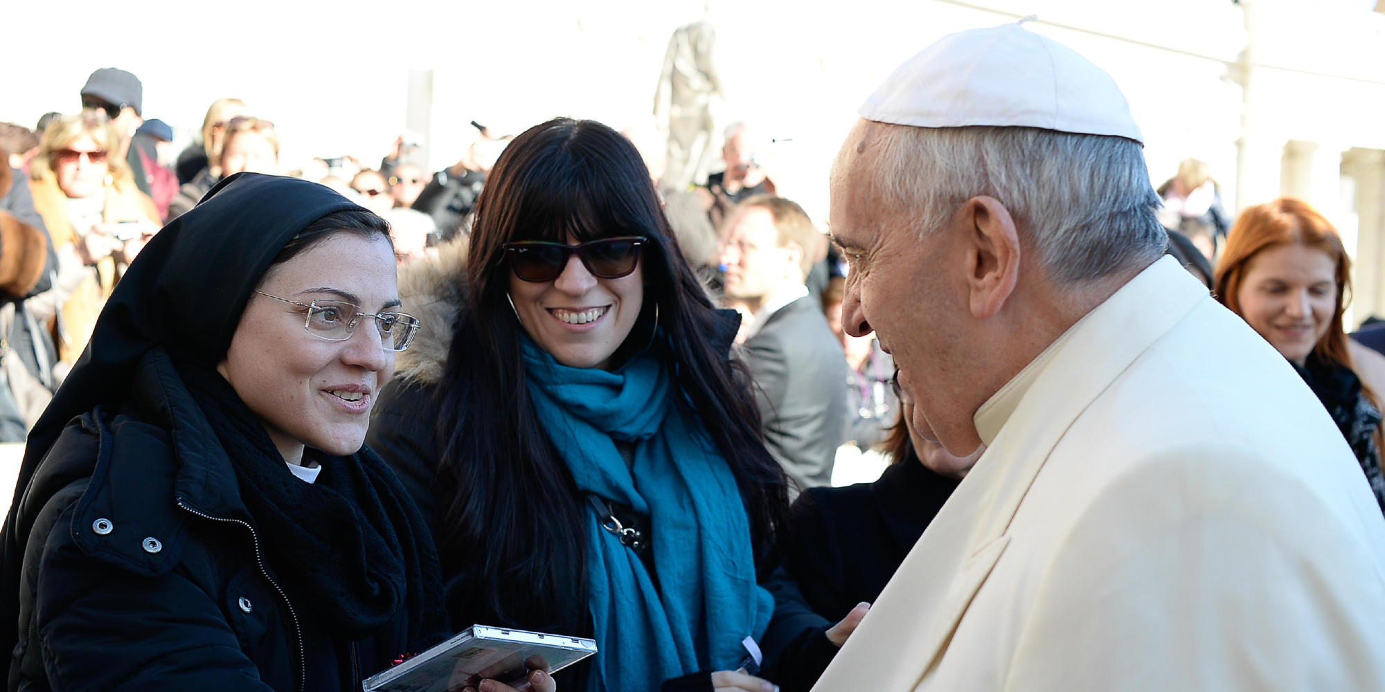 Sister Cristina Italys Singing Nun Meets Pope Francis Huffpost