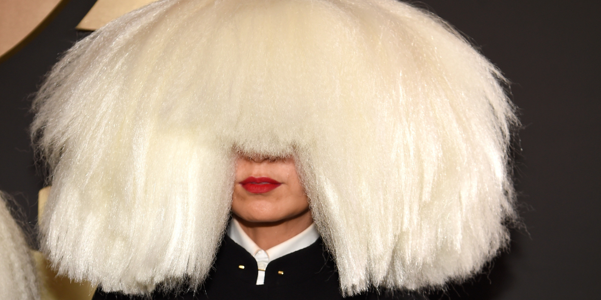 Sia Wore A Massive Wig To The 2015 Grammys Bow Down