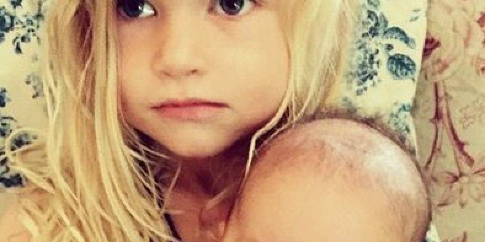 Jessica Simpson's Adorable Daughter Cuddles With Jessica Simpson's ... Jessica Simpson's Adorable Daughter Cuddles With Jessica Simpson's ...