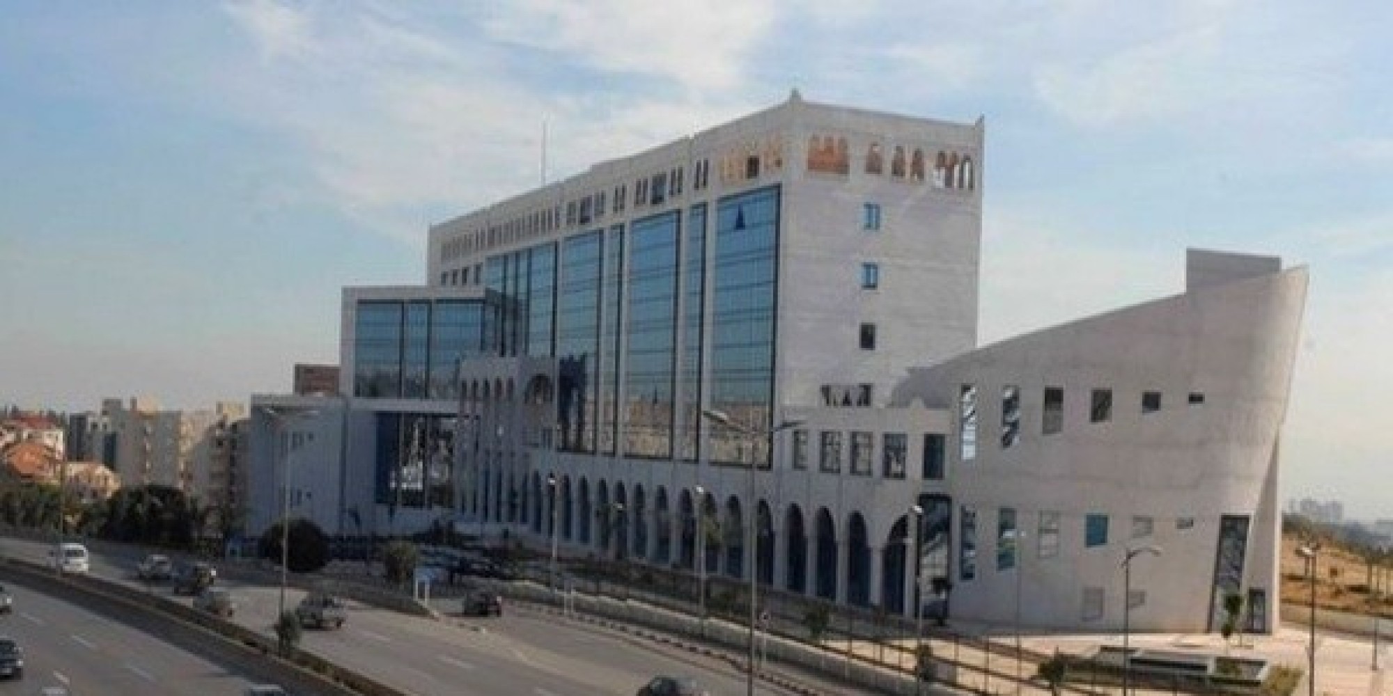 Université d'Alger 3: un portail web pour les demandes de diplôme final