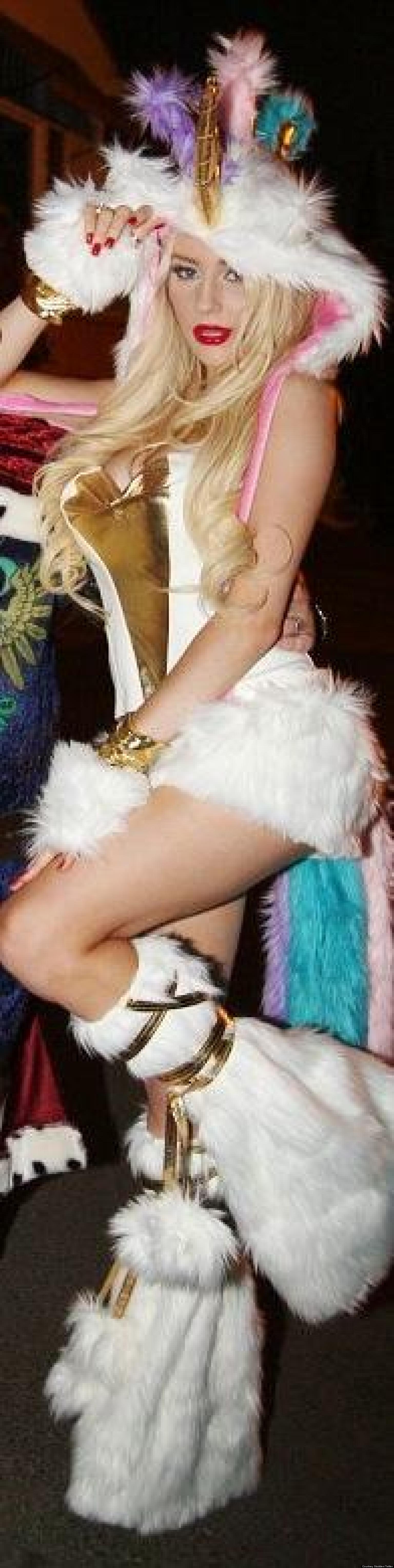 Courtney Stodden Dishes About Her Sexy Unicorn Costume Video Huffpost