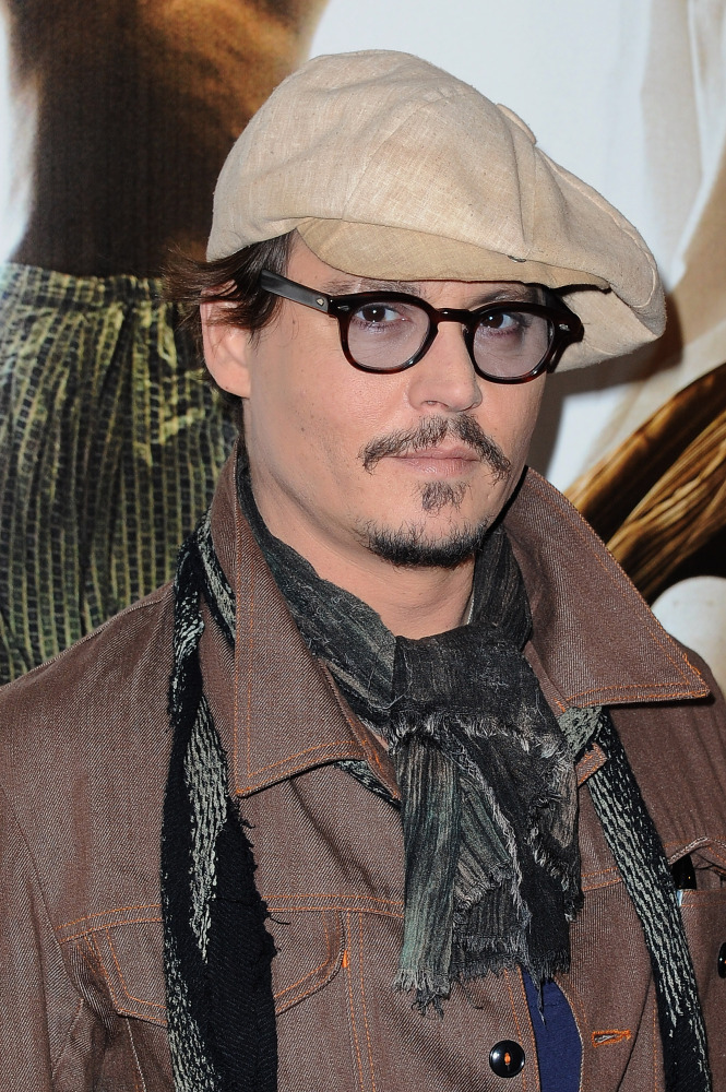 Johnny Depp's Bold Accessories On His 'Rum Diary' Press Tour (PHOTOS ...