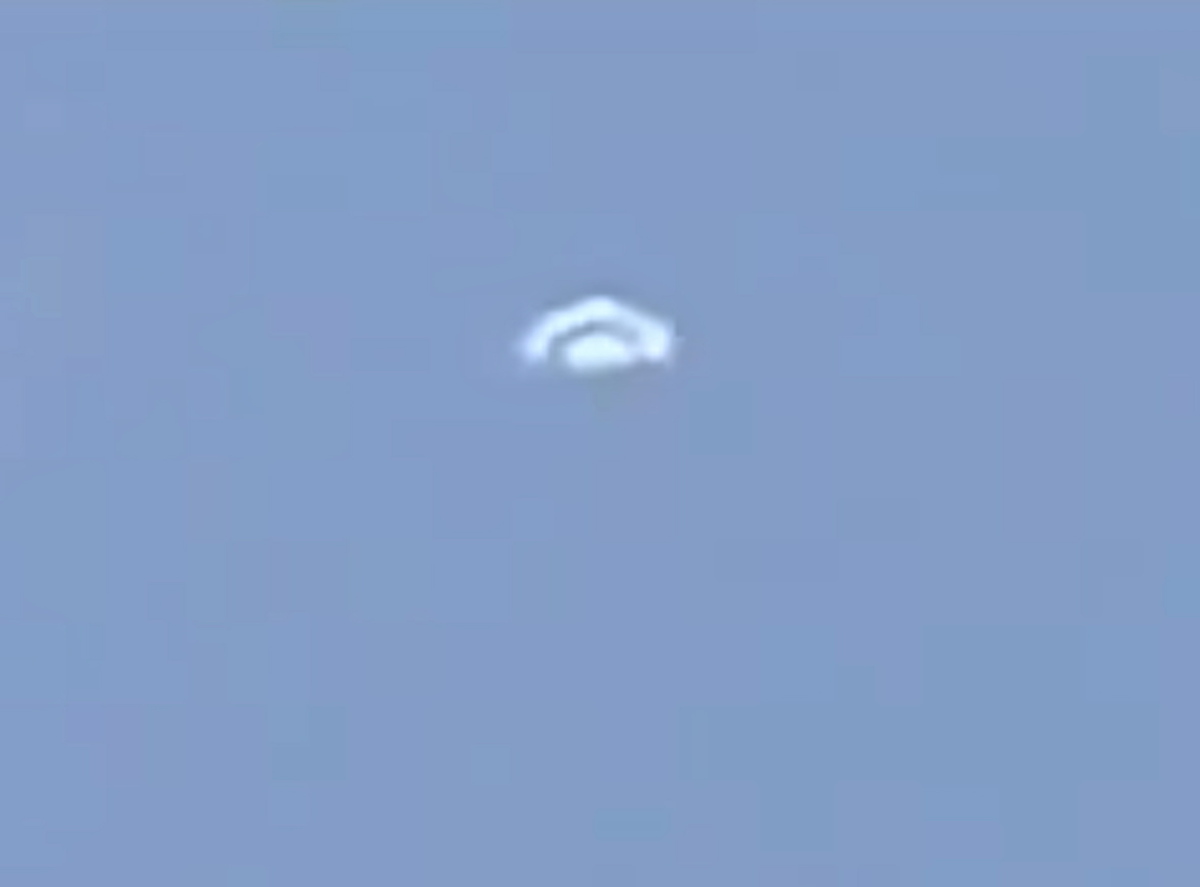 'Jellyfish UFO' Over Peru Captured By News Cameraman (VIDEO) | HuffPost