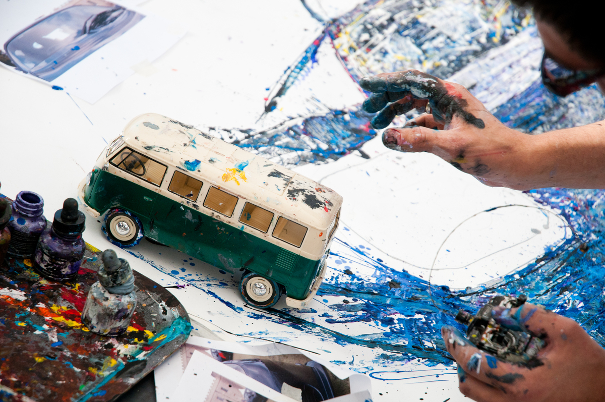 Ian Cook Uses Remote Controlled Cars For His Paintings (PHOTOS) | HuffPost