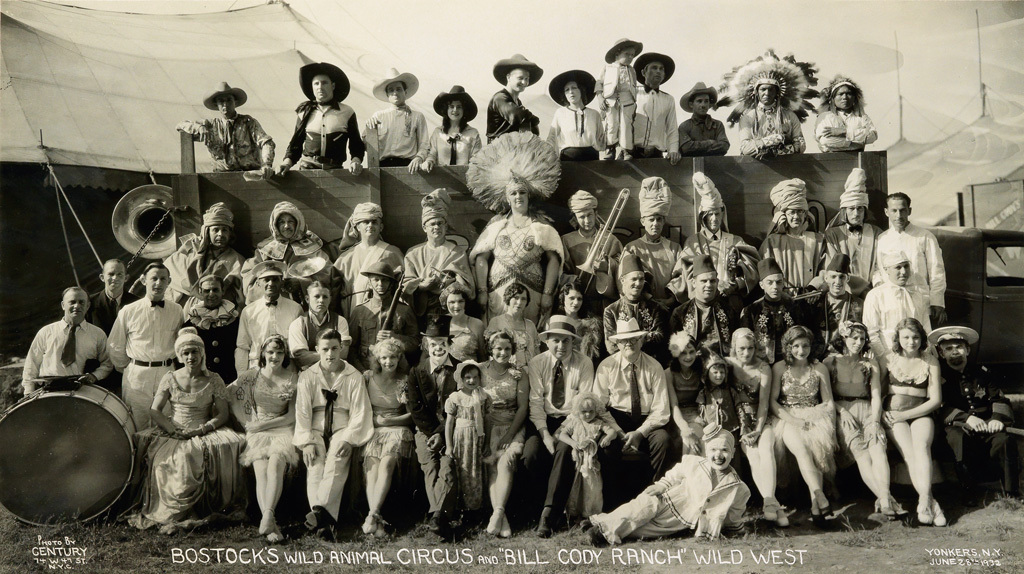Rare Photos Of What The Circus Looked Like Nearly A Century Ago | HuffPost