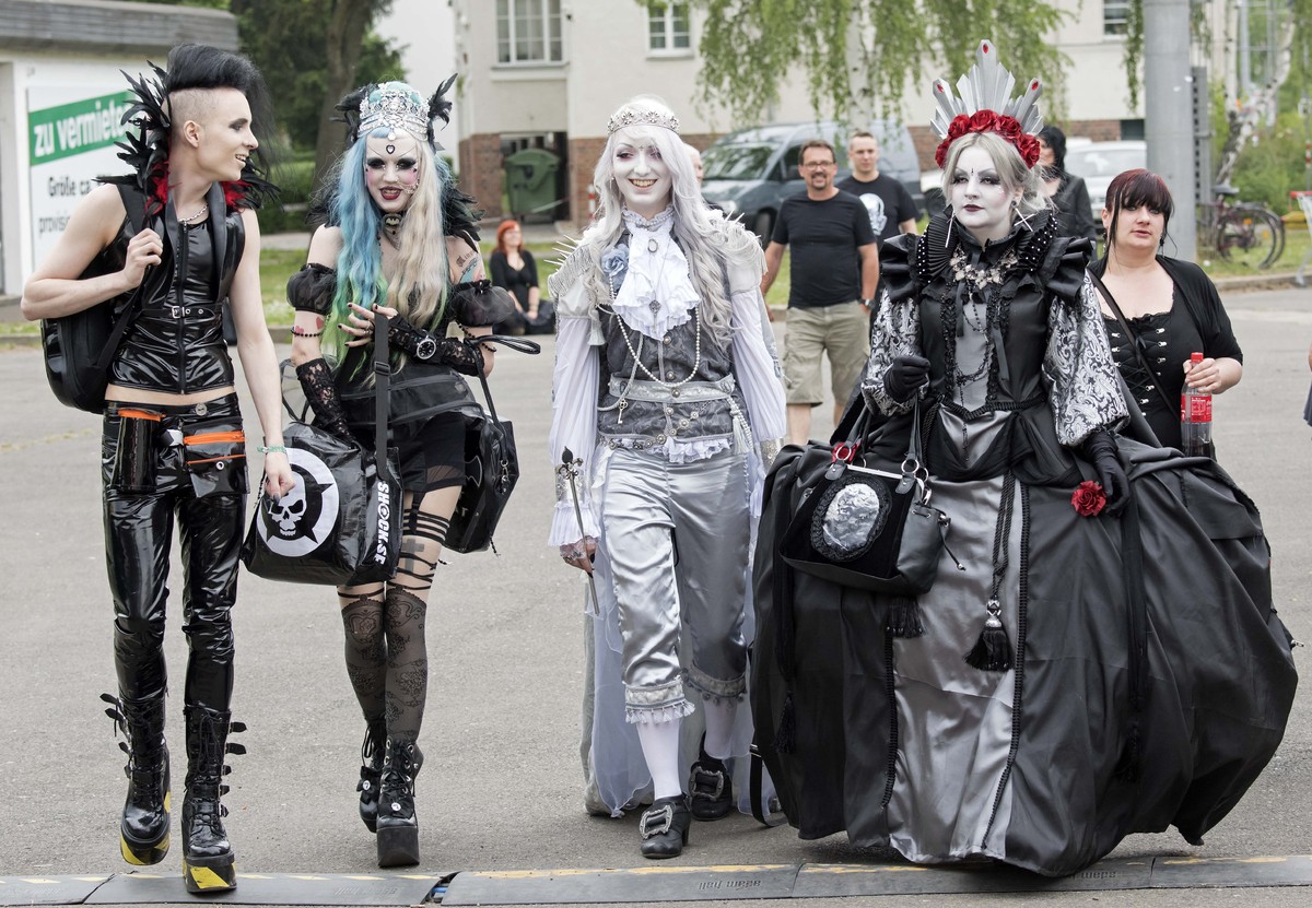 Wave Gothic Festival Storms Into Germany | HuffPost