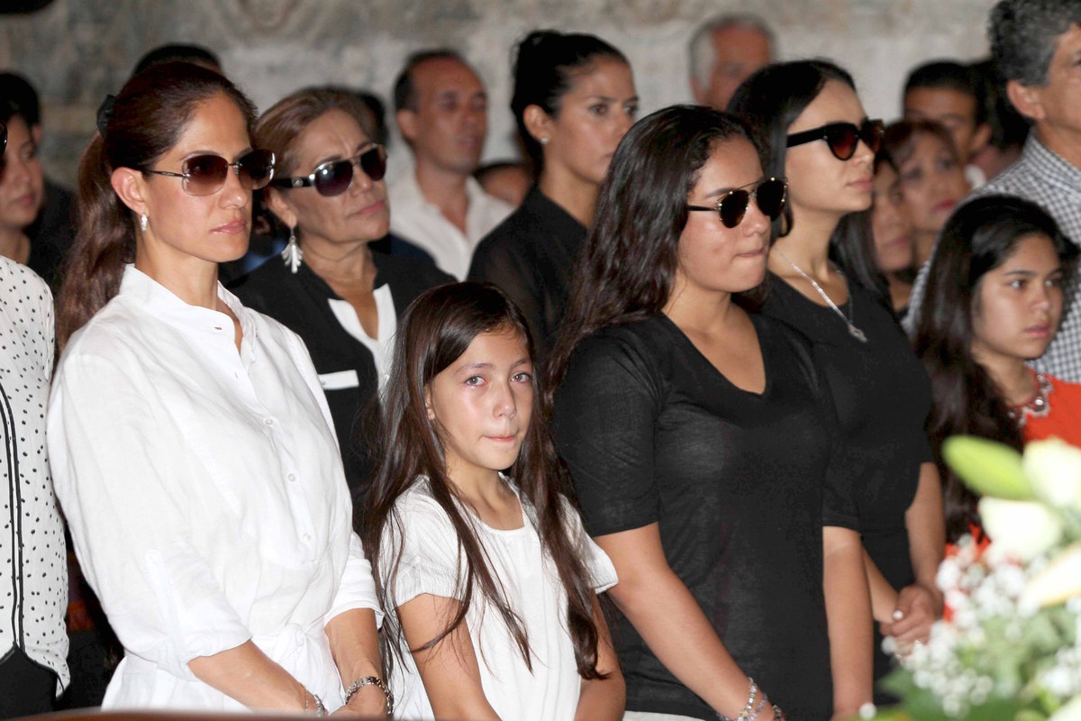 Teresa Gonzalez Primera Esposa De Joan Sebastian Leticia at Rodney ...