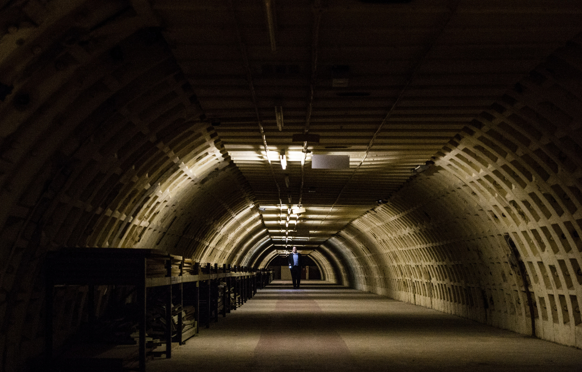 Clapham South Secret Underground Bunker Pictures Show Life In London ...