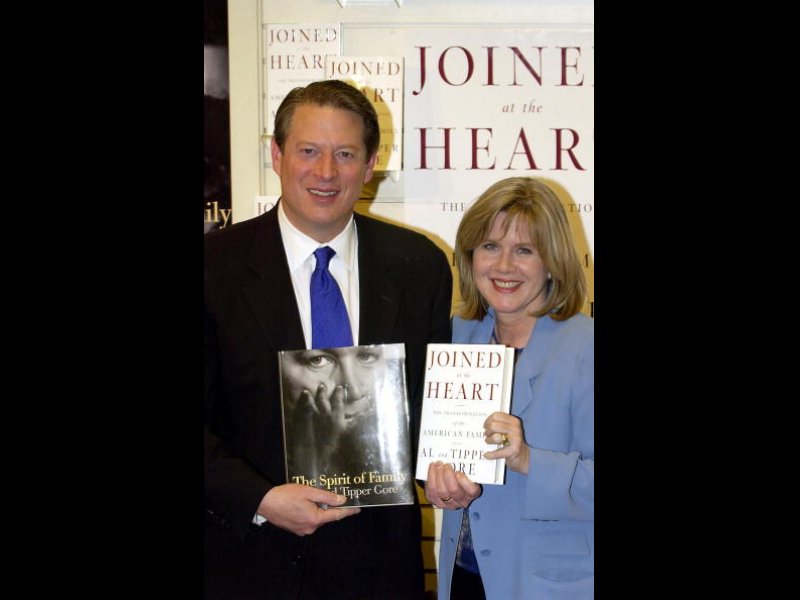 Al and Tipper Gore, married 40 years, to separate | JamiiForums