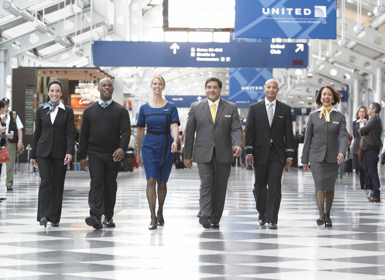 United Airlines Employees Debut Brand New Uniforms | HuffPost