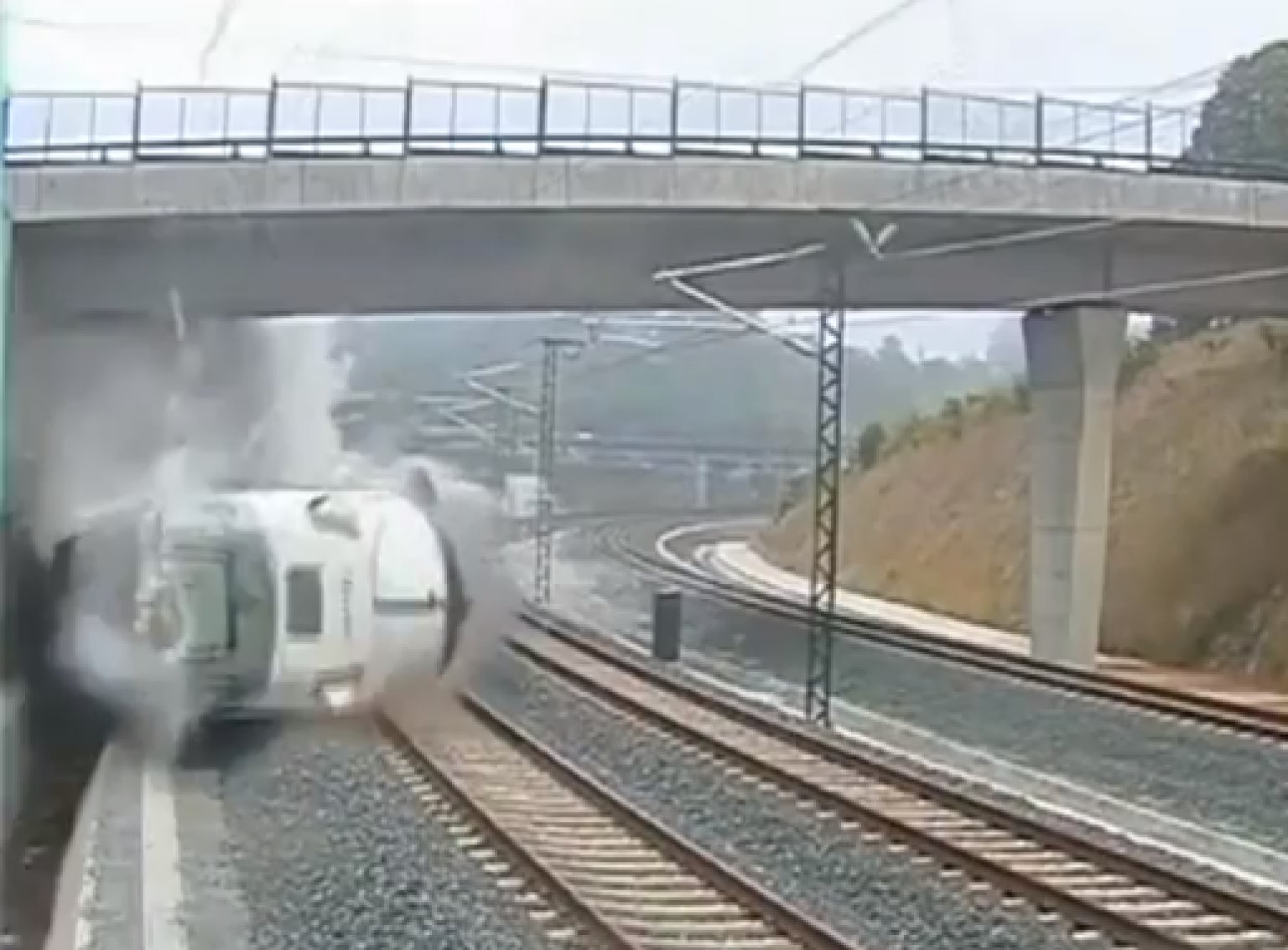 Spain Train Crash Video Shows Horrific Derailment (VIDEO) | HuffPost