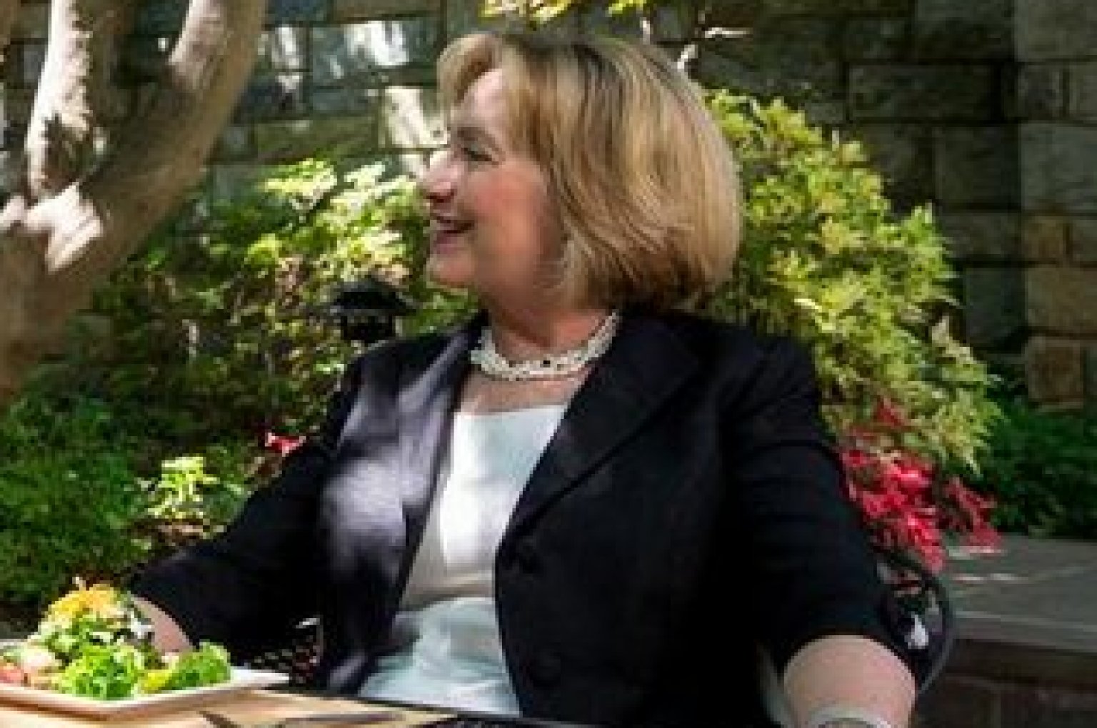 Hillary Clinton Shows Off New Hair At Lunch With President Obama ...