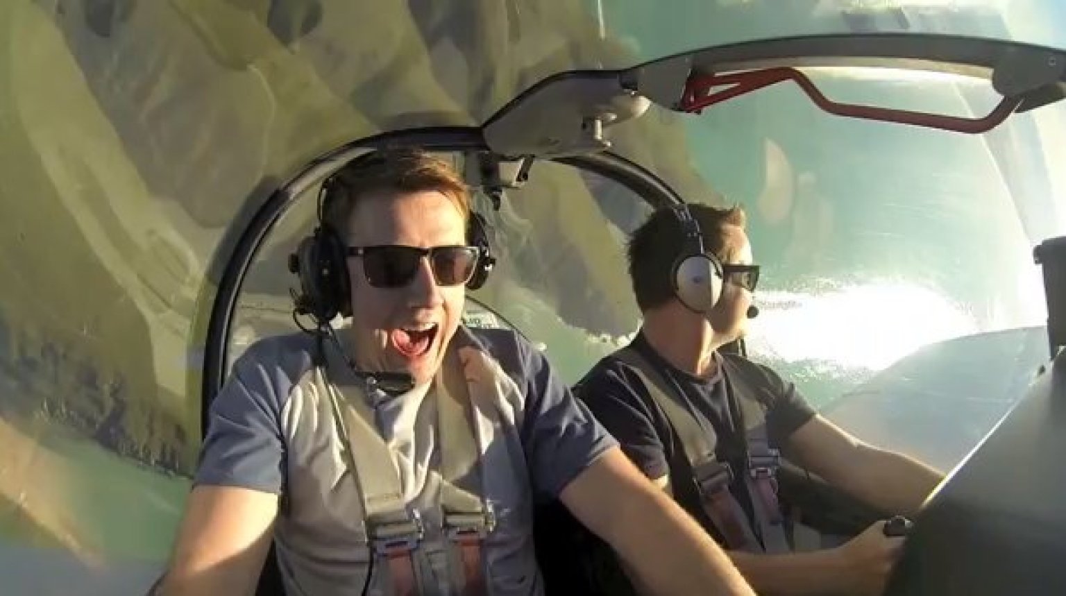 Passenger lands plane in Florida's Palm Beach after pilot has medical ...