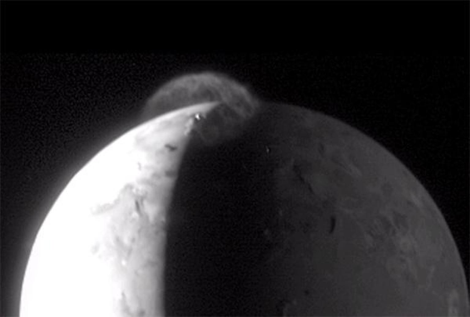 Massive Volcanic Eruption Spotted On Jupiter's Moon Io (PICTURES ...
