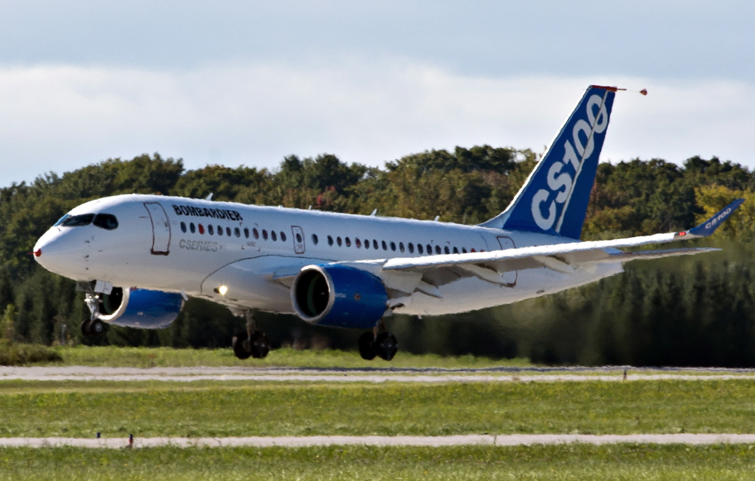 Le premier avion de la CSeries de Bombardier a pris son envol (VIDÉO)