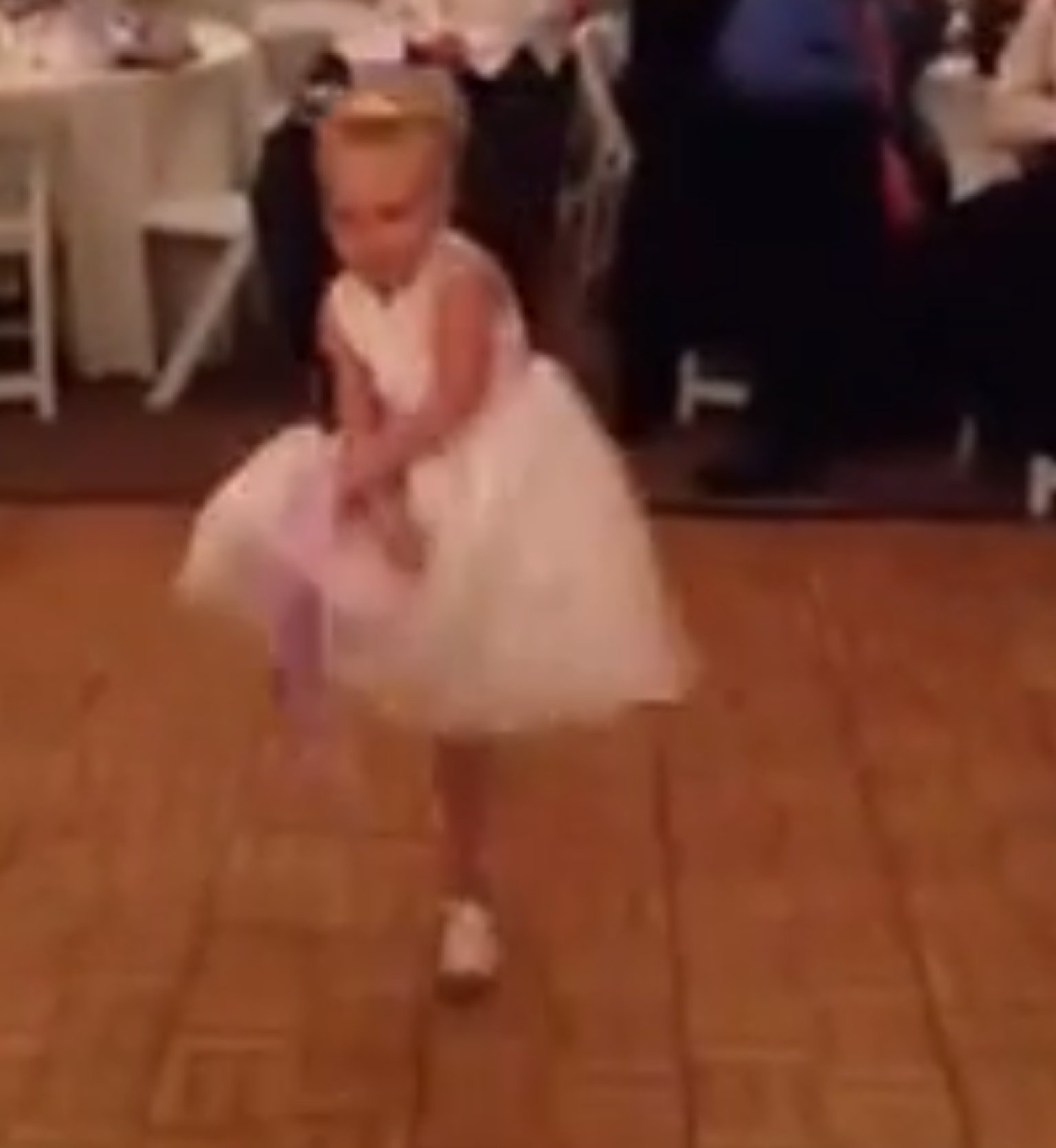 Little Girl Dancing At Wedding Goes Viral Must Watch at Aiden Ann blog