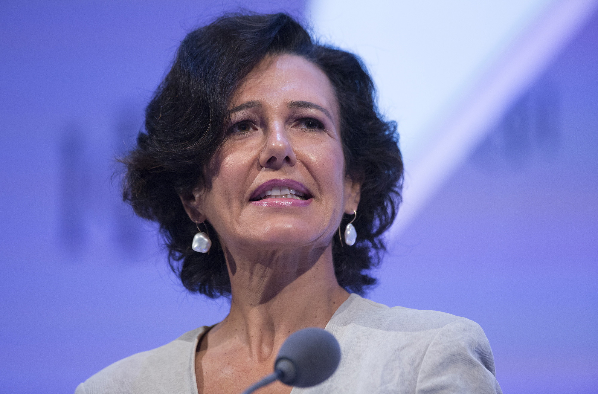 Ana Botin, Santander CEO, Says 'British Grumbling' Is Slowing Economic ...