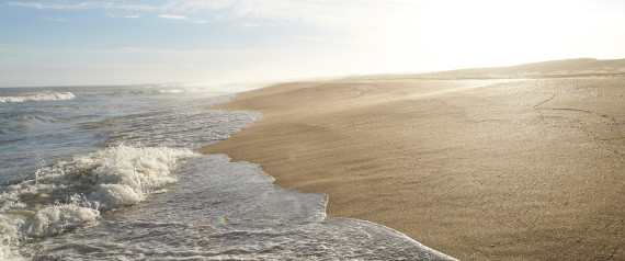 How to a read the waves to find the holes and troughs? : r/SurfFishing