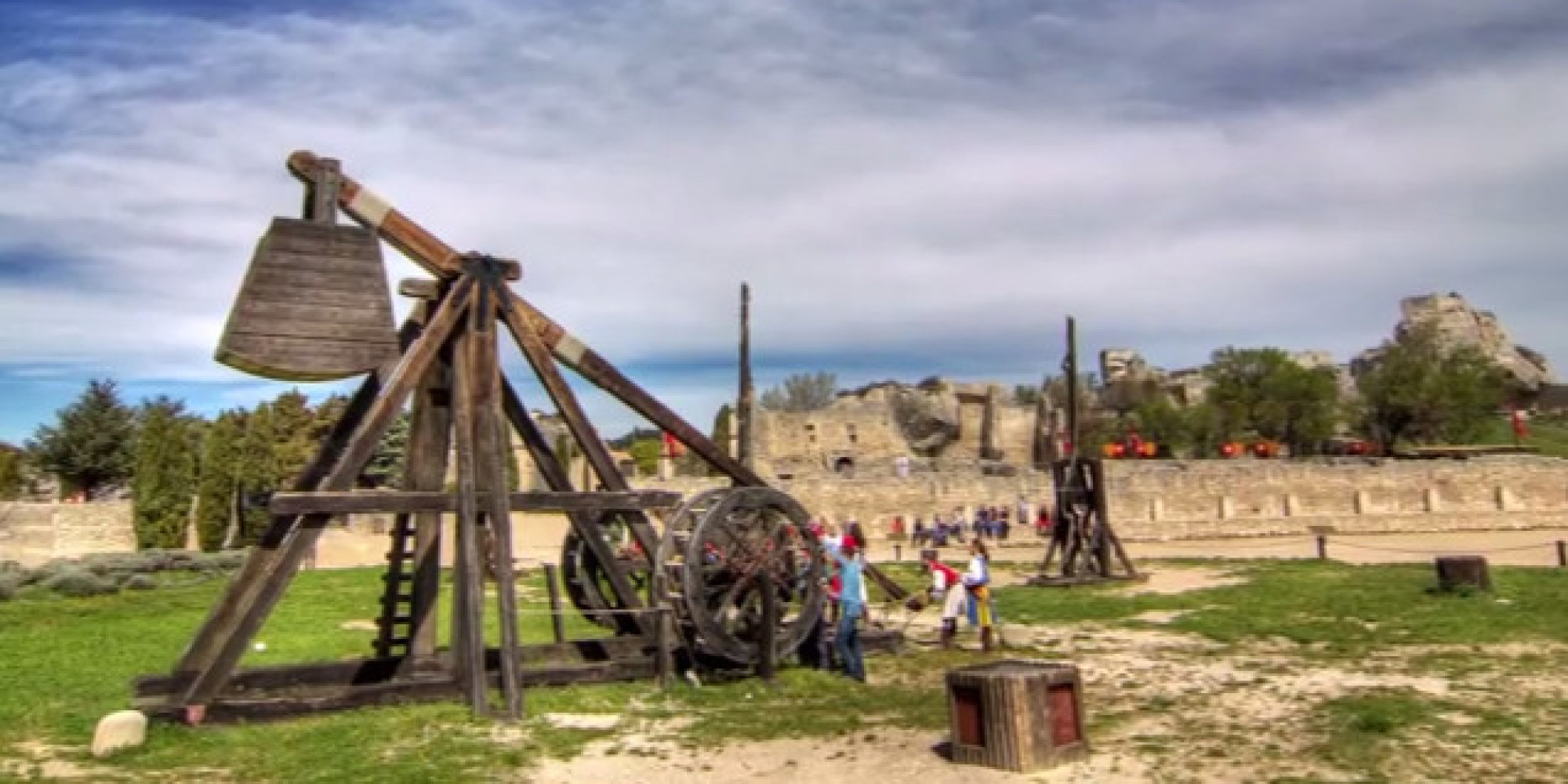 Groupon Unveils Their Answer To Amazon's Drone Delivery: Catapults