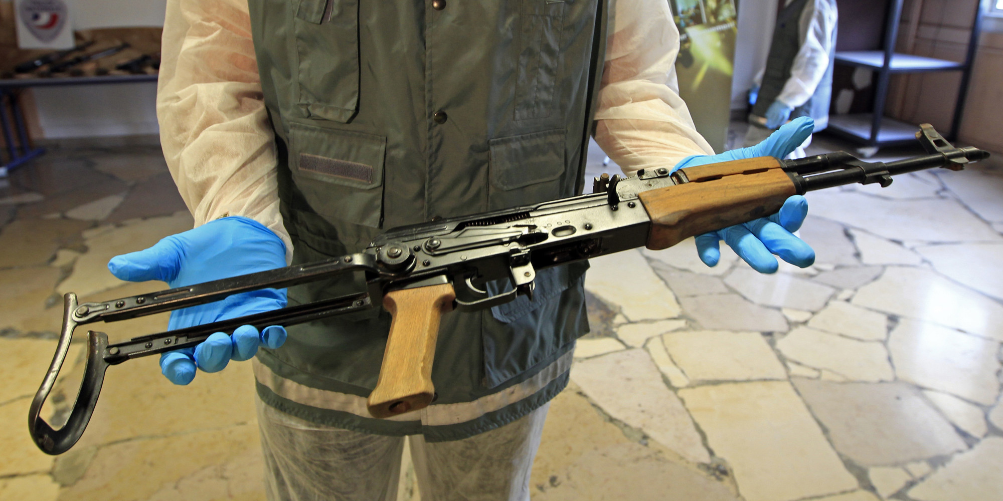 Le fusil d'assaut Kalachnikov, arme de guerre la plus connue au monde