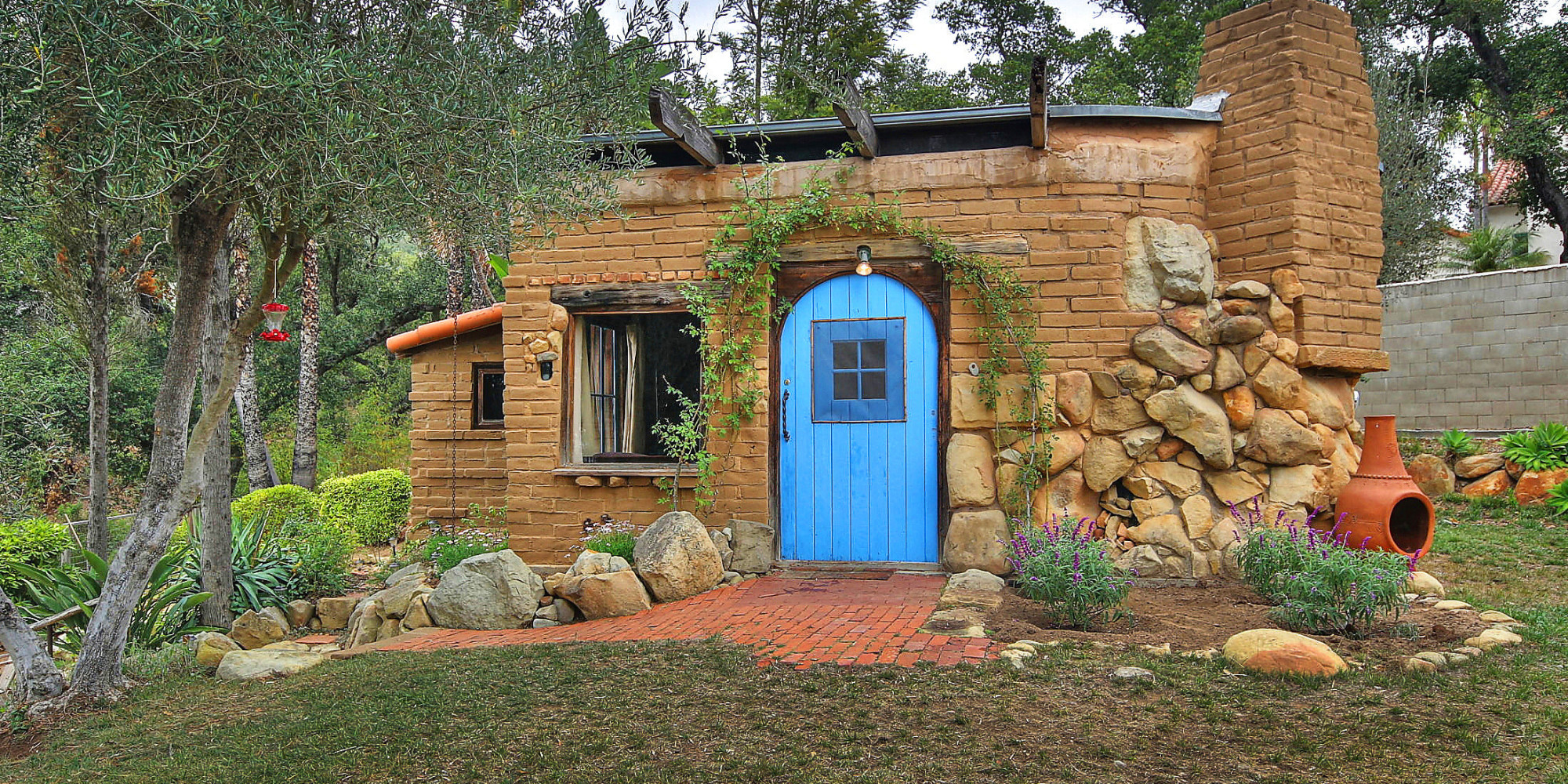 This Cottage Is Just. Too. Cute. (PHOTOS) | HuffPost