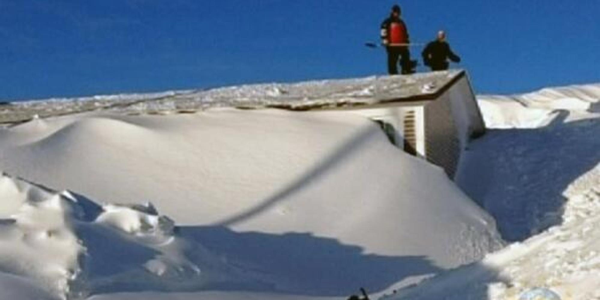 Newfoundland Couple Abandons House Completely Buried In Snow (PHOTOS)