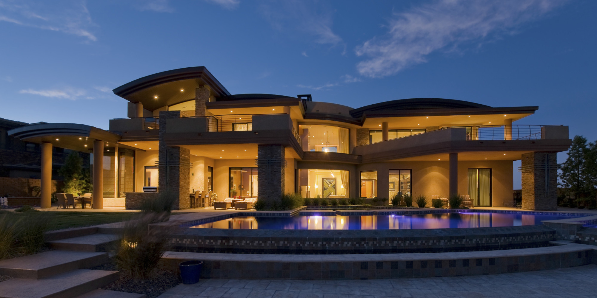 Richest Canadians Get Way Better Deals On Housing Than The Rest Of Us