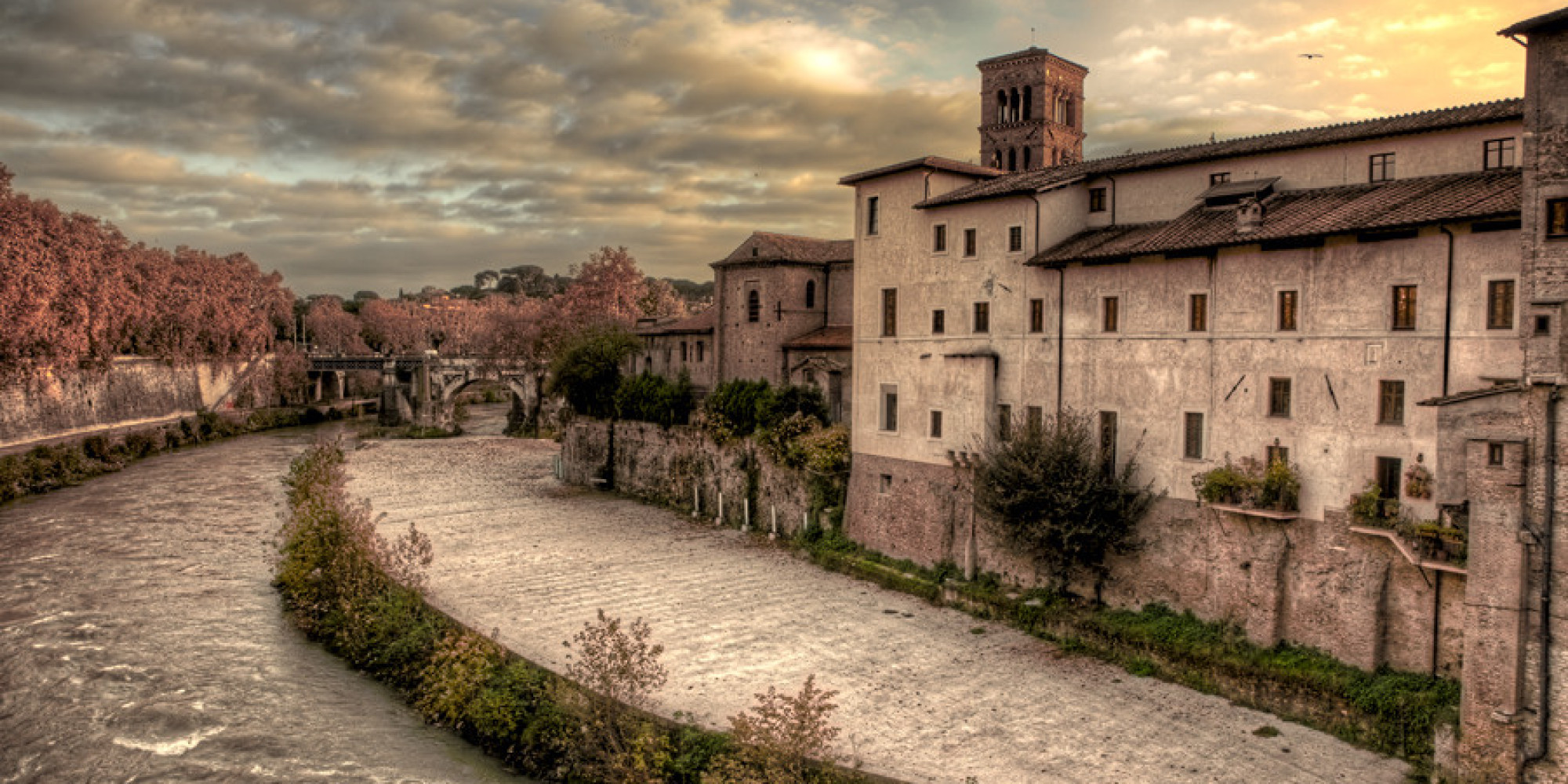 Isola Tiberina Is The Most Magical Ancient Island You'll Ever Visit ...