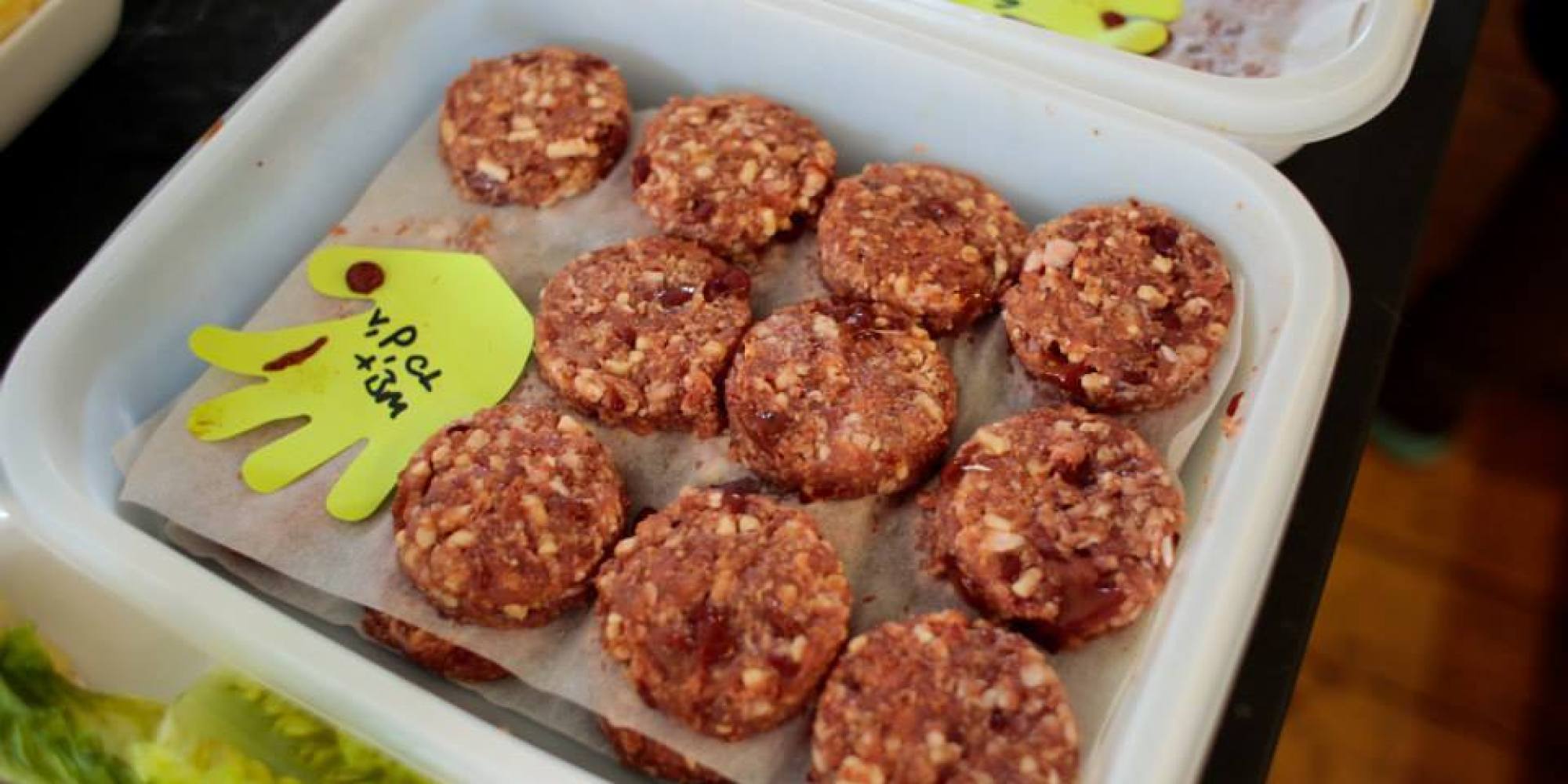 'Human Flesh Burgers' By Chef James Thomlinson Probably Do Taste Like ...