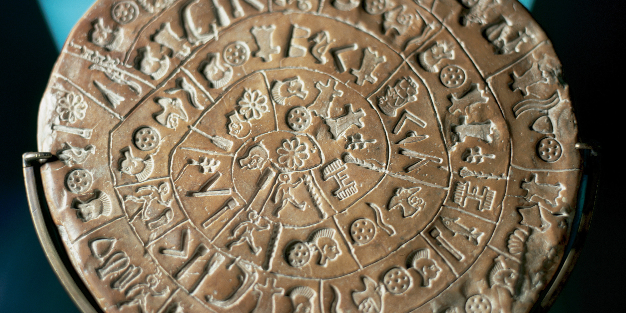 Scientists Finally Crack The Code Of The Ancient 'Phaistos Disk' | HuffPost