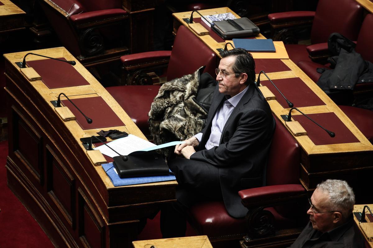 Βουλή highlights : Το πουλόβερ του Τσίπρα που παραπέμπει σε Ανδρέα και ...