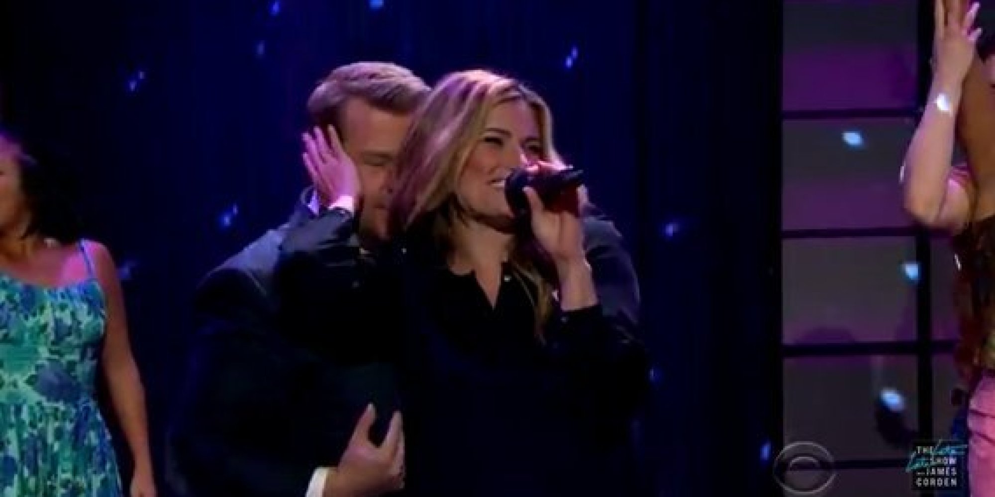 Idina Menzel Smoking