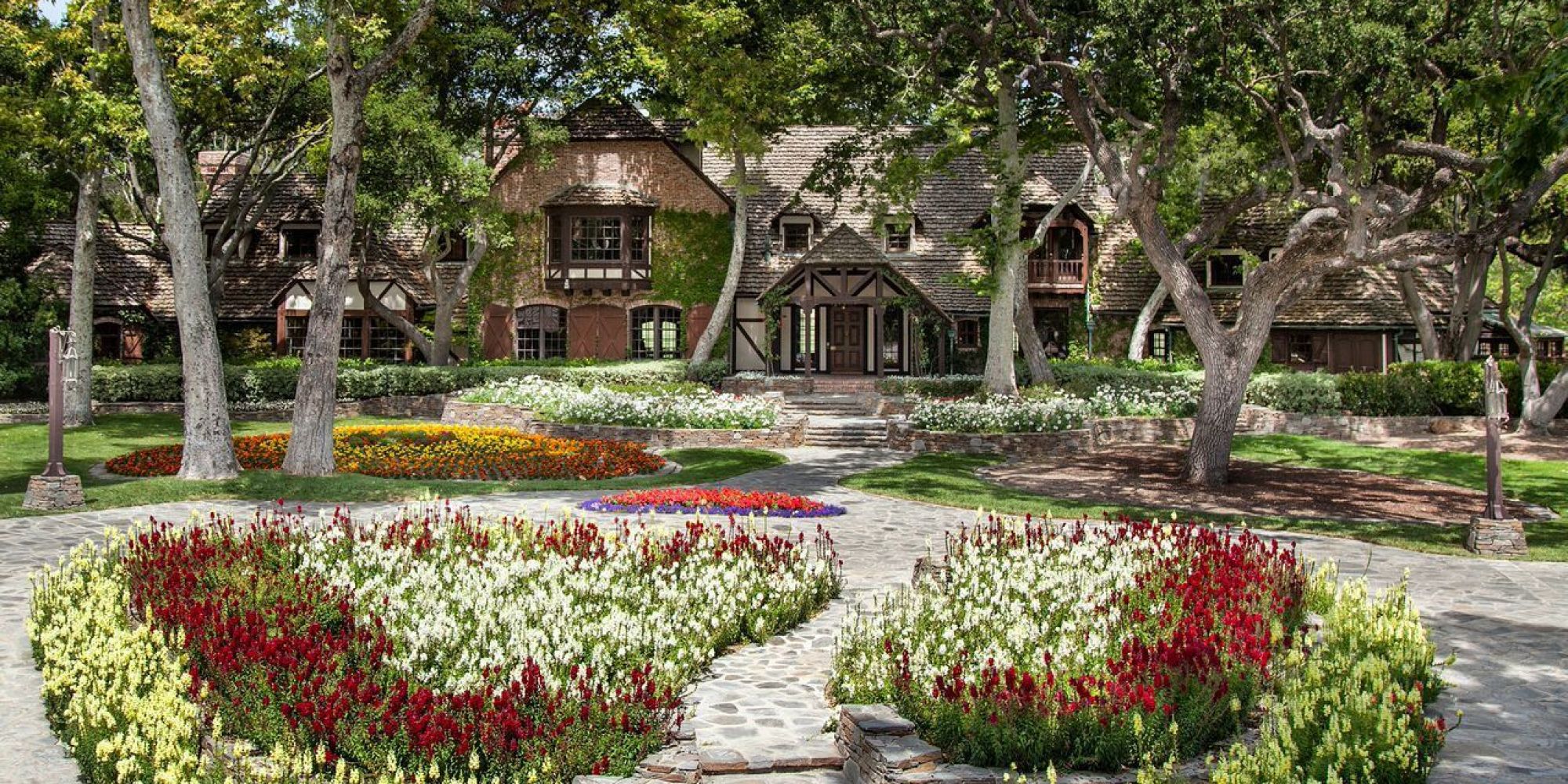 Michael Jackson's Neverland Ranch Hits The Market For $100 Million ...
