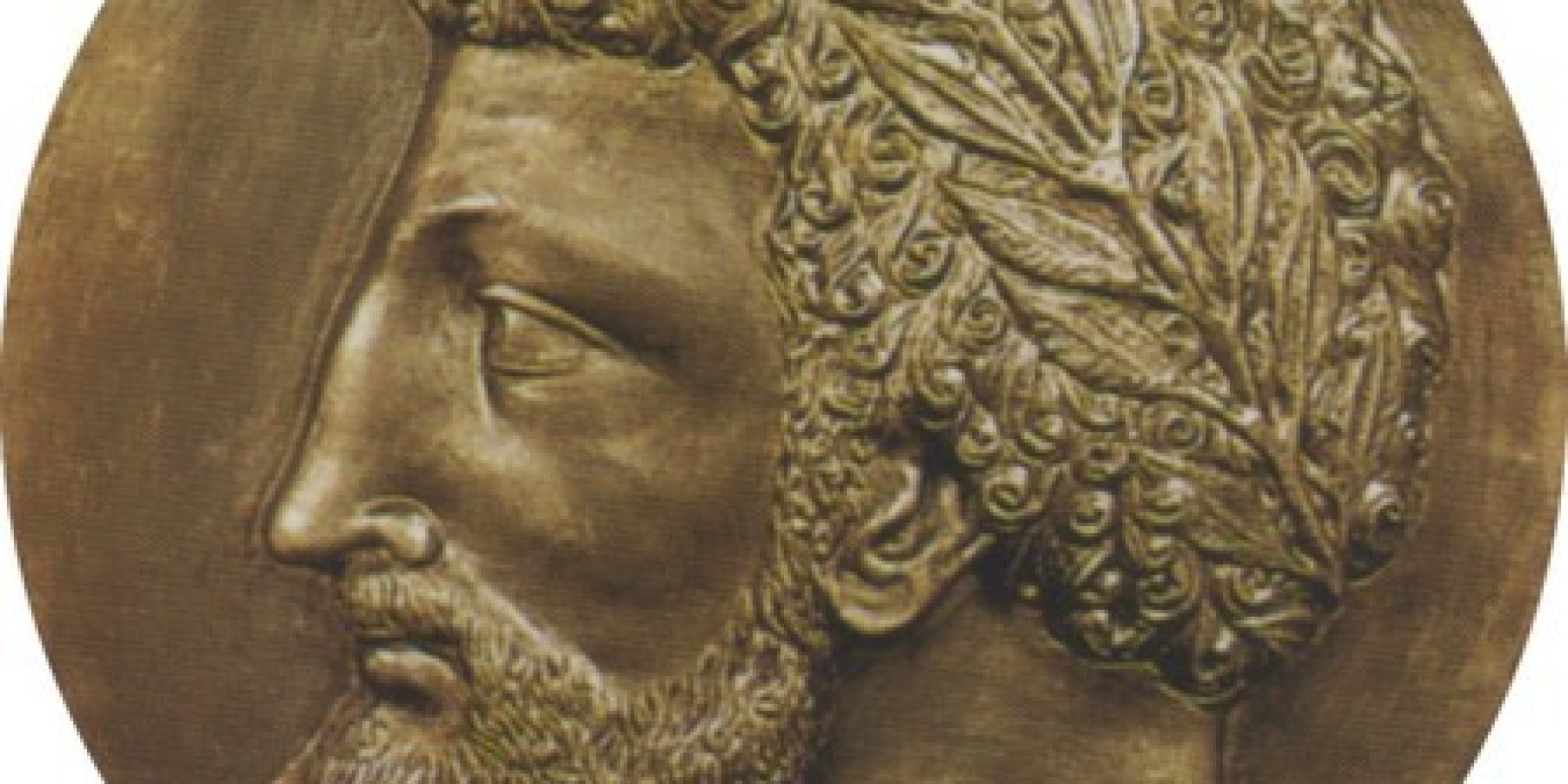 Une statue de Massinissa au centre d'Alger en 2016