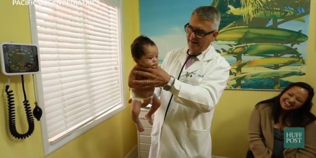 Genius Doctor Demonstrates How To Soothe A Crying Baby In Seconds ...