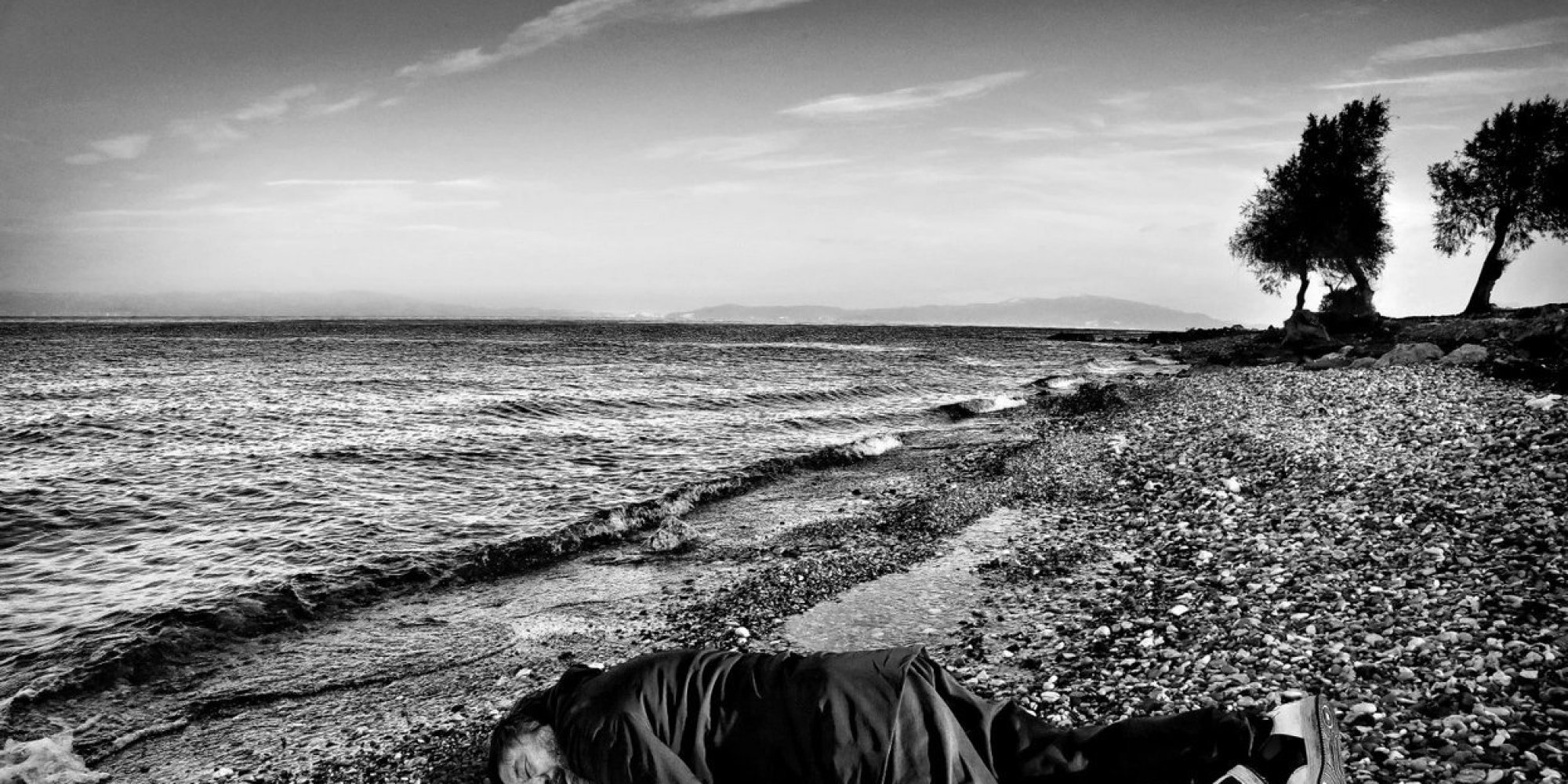 Ai Weiwei Recreates Drowned Alan Kurdi Beach Scene In 'Iconic' And ...