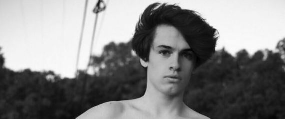 Dylan Lee, le fils de Pamela Anderson, va défiler pour Saint Laurent