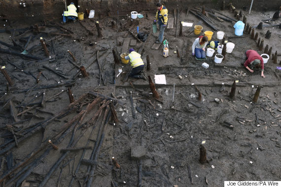 A Whole Bronze Age Wheel Has Been Unearthed At 'Britain's Pompeii' In ...