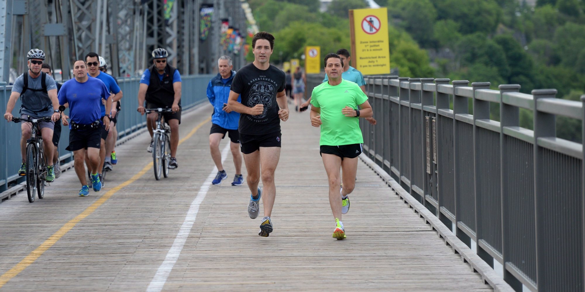 Justin Trudeau jogs through prom photo and nobody notices. : r/canada