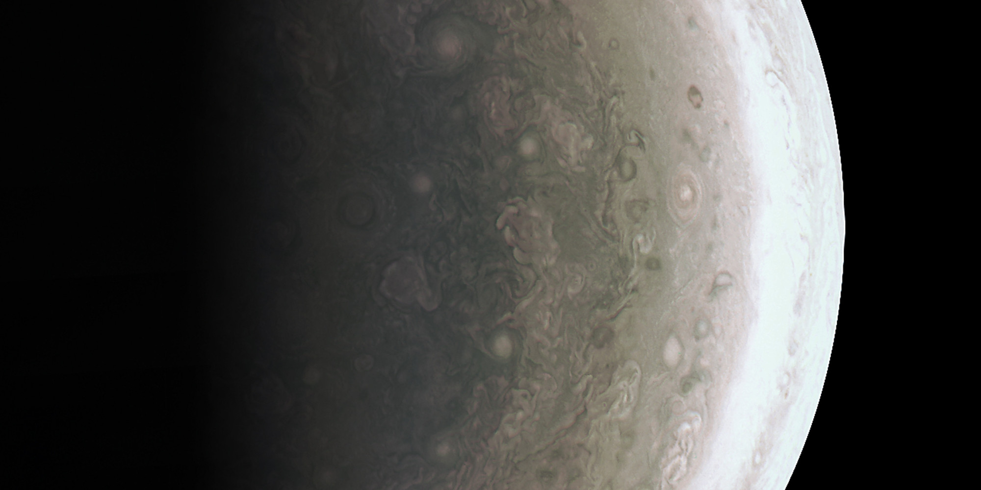 La Nasa dévoile des images en haute définition de Jupiter prises par la ...