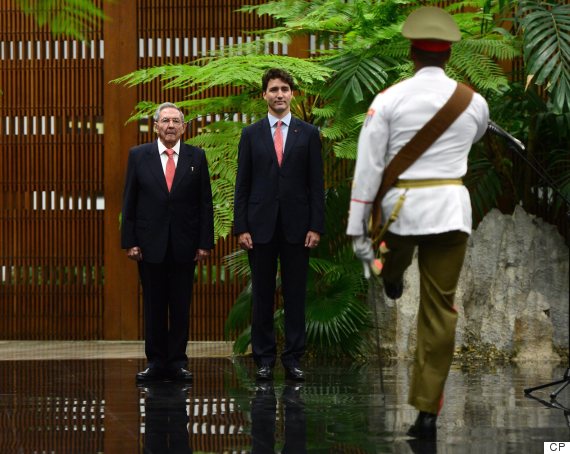 Castro and Justin Trudeau, 1976 [720x540] : r/HistoryPorn