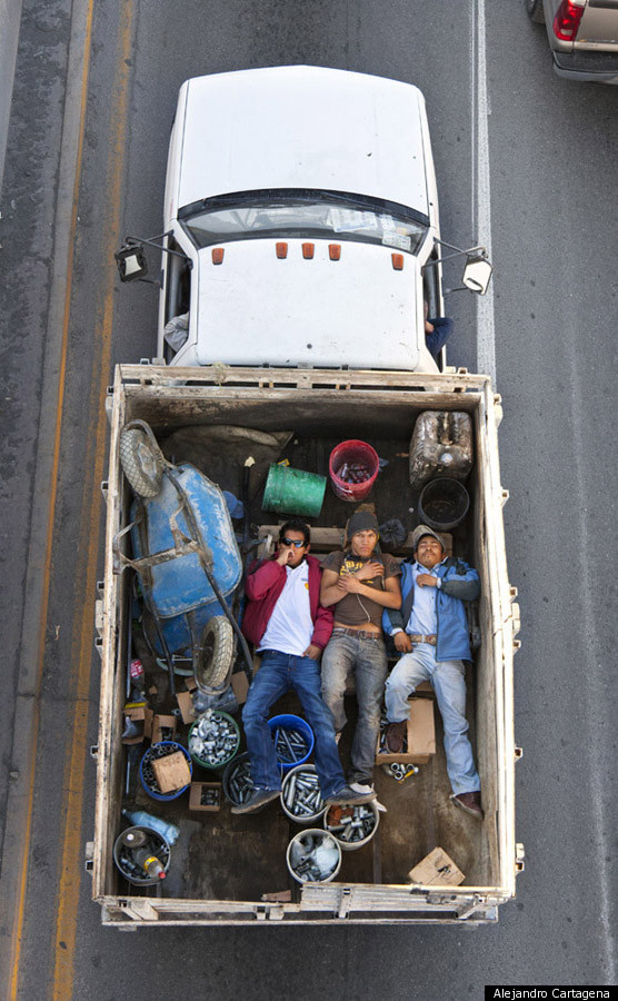 Alejandro Cartagena's Photographs Give A Glimpse Of Mexican Car Poolers ...